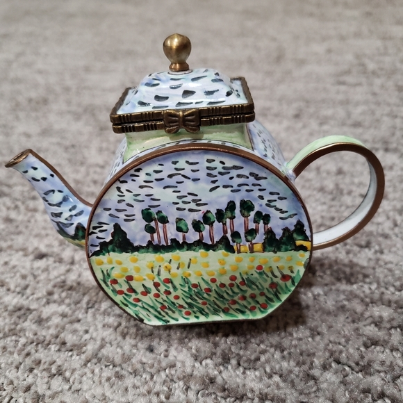 Art Gifts, Inc. | Accents | Nwot Kelvin Chen Hand Painted Enamel ...